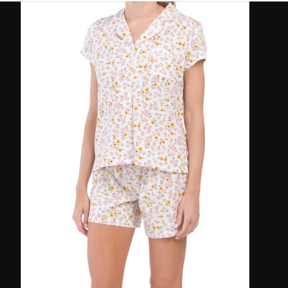 Laura Ashley | Intimates & Sleepwear | Nwt Laura Ashley Pjs In Floral ...